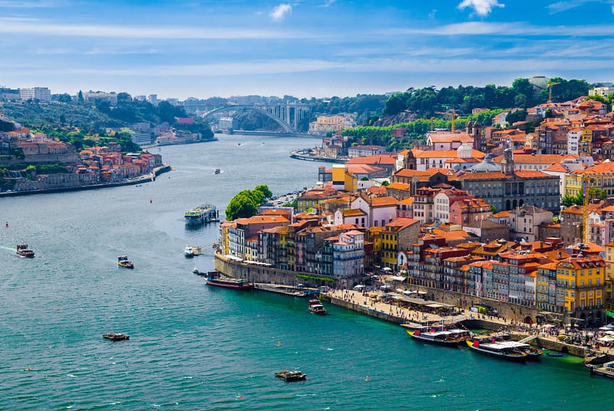 Emirates launches new route from Dubai to Porto - The Expat Flyer
