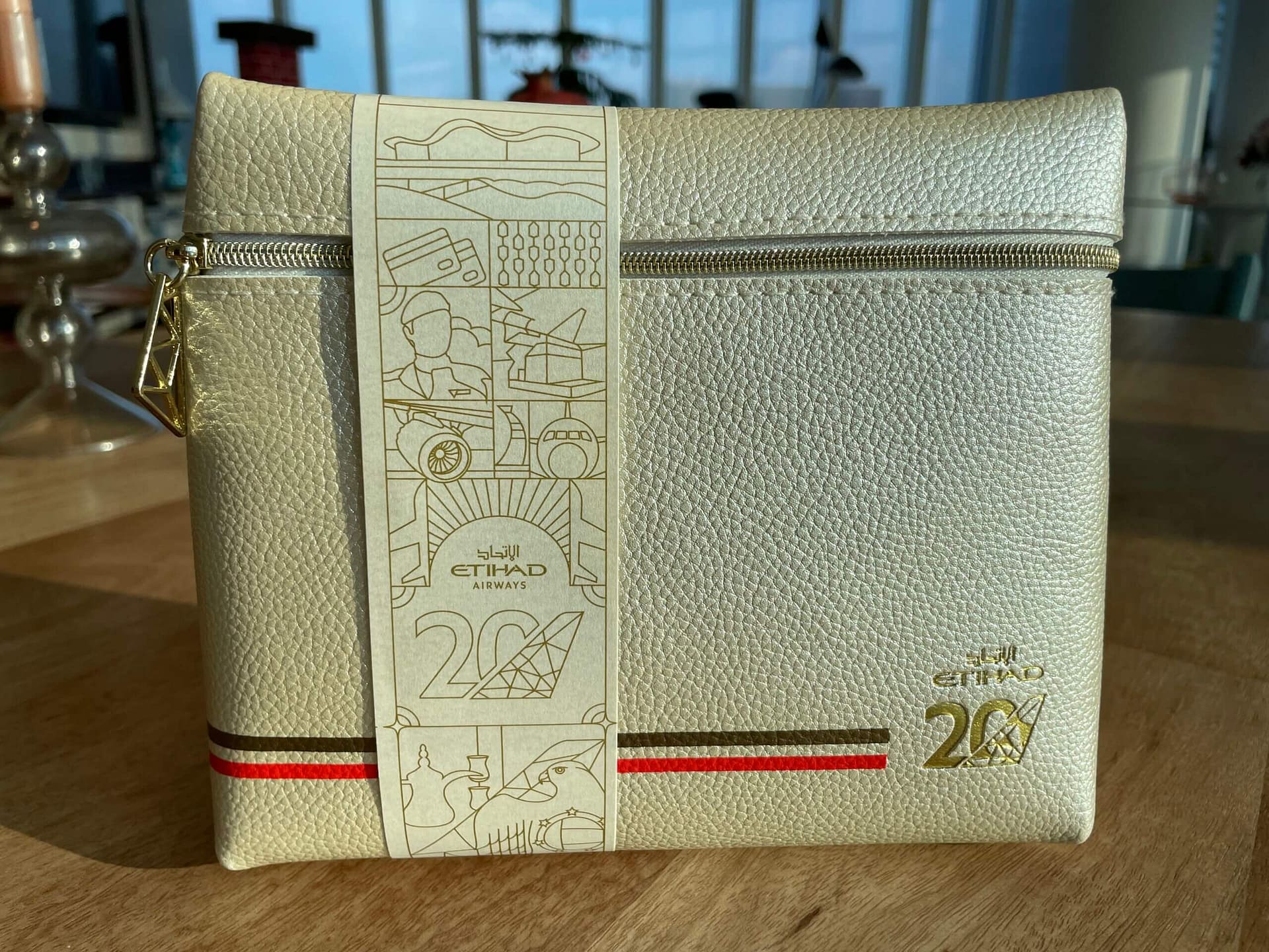 Limited Edition: 20th-Anniversary amenity kits on board Etihad Airways ...